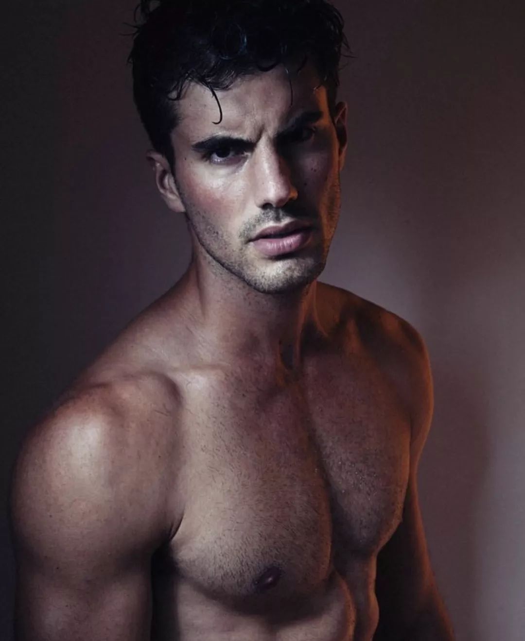 中二的轻熟男模拳击手Douglas Joseph，我老公！_凤凰网