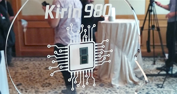 华为麒麟980规格解析：7nm+A76+G76三首发 补足短板_凤凰网