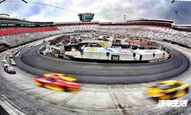 雪佛兰Redline尚·红系列：穿越而来的一条红线_凤凰网汽车_凤凰网