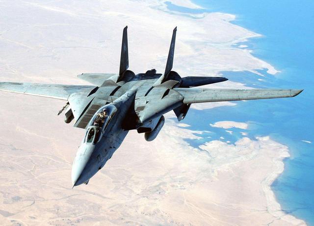 如何评价美军F14战机？这一设计即好用又科幻，令F 14名满四方_凤凰网